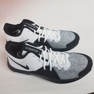 Nike | Shoes | Nike Air Versitile Iii Athletic Basketball Shoe | Poshmark